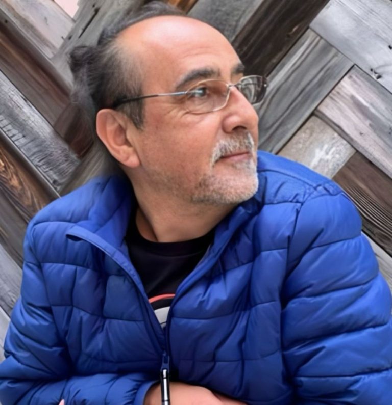 Luis Correa-Díaz – Nube Cónica